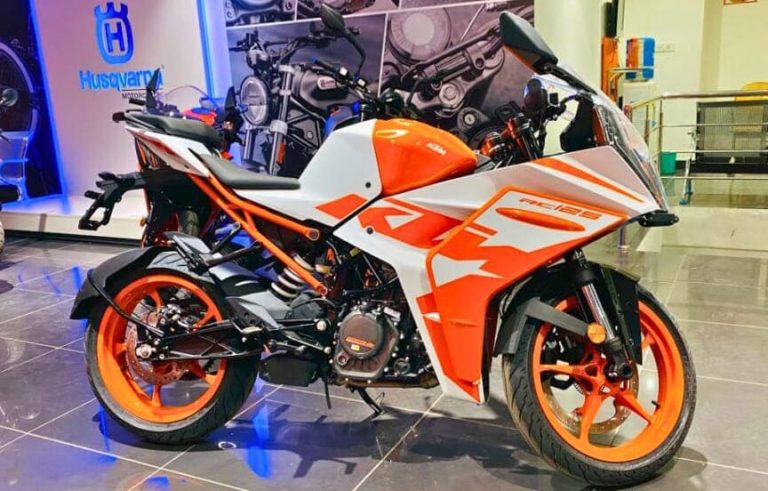 KTM RC 125 | Amazing Yamaha - Menonimus